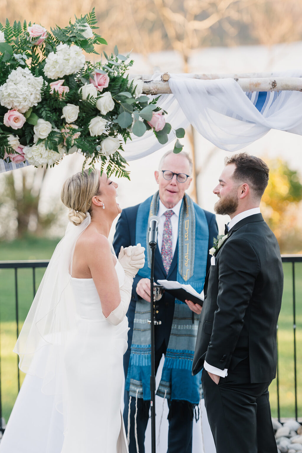 Black and White Lake House Inn Wedding in Perkasie ...